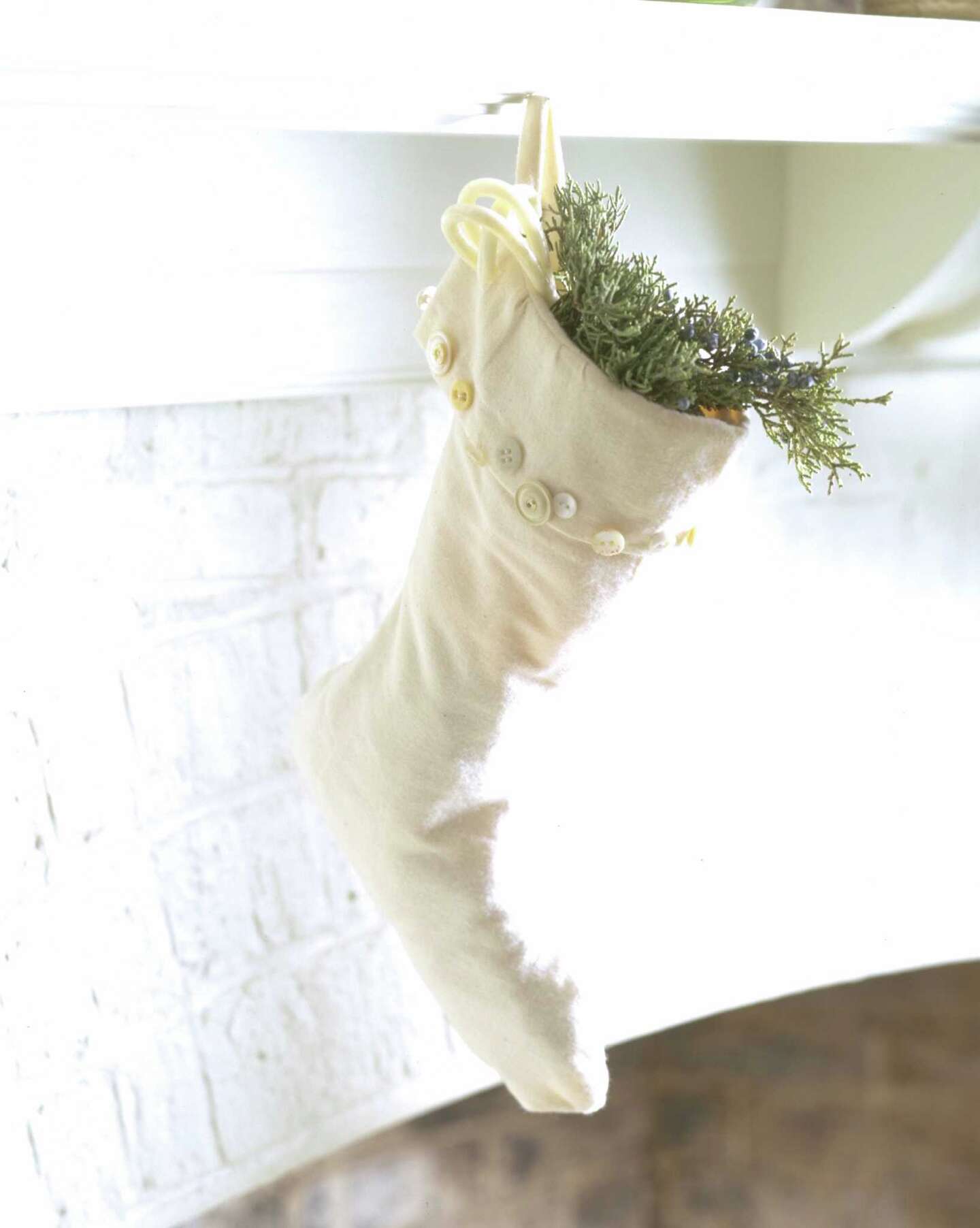 Deck the table with designer Tricia Foley