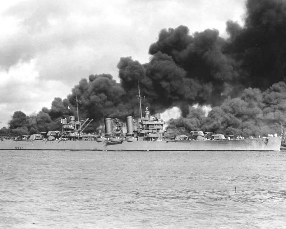 Underwater drone explores the wreck of the USS Arizona in Pearl Harbor ...