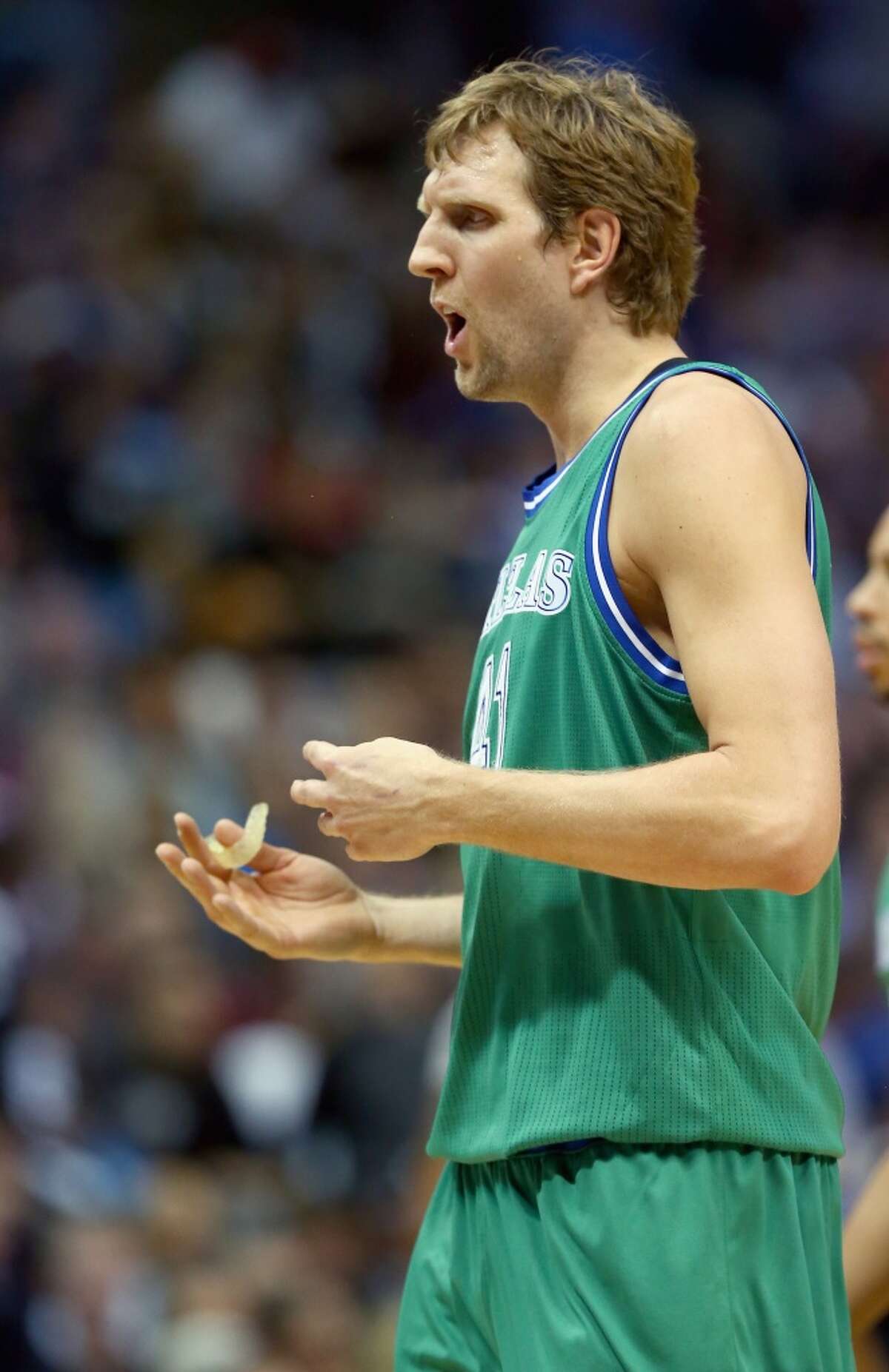 Dirk Nowitzki channels his inner Donald Trump