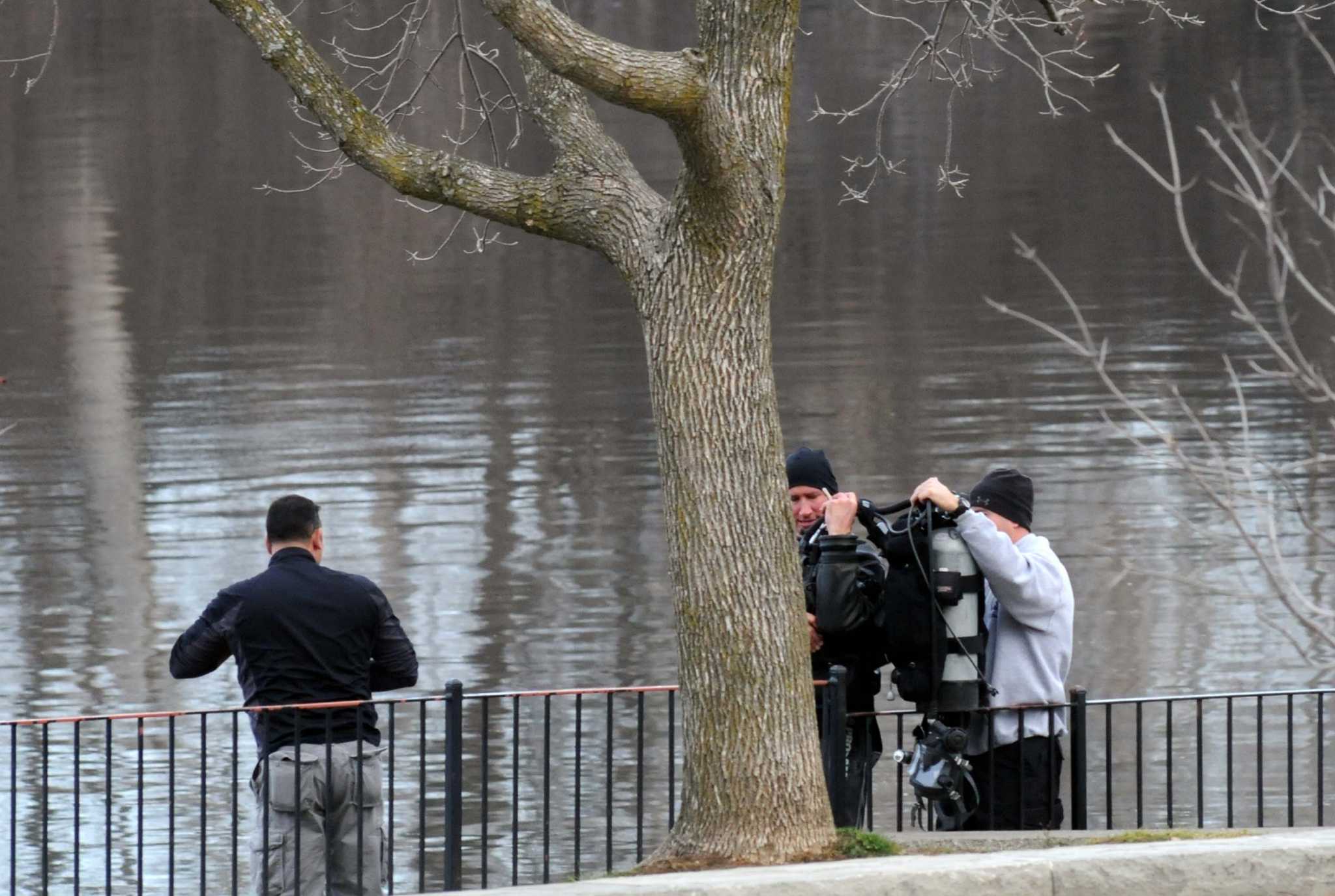 River search resumes Sunday in Troy missing woman case