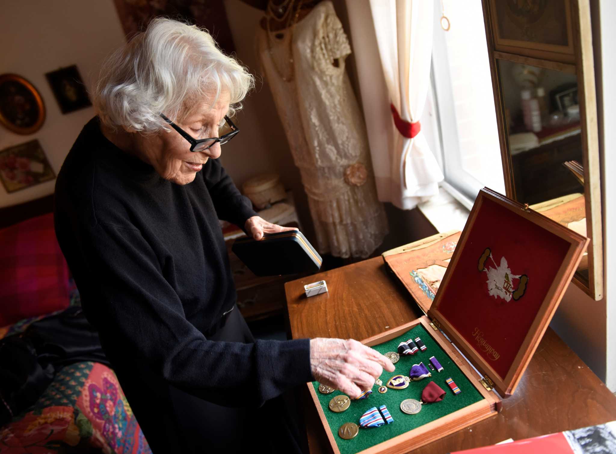 Greenwich resident who waitressed well into her 90s dies at 98