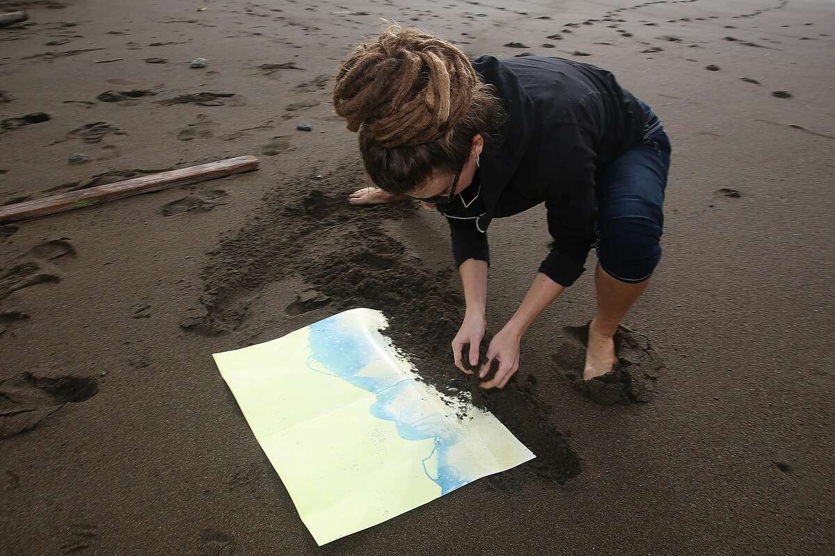 S.F. artist Meghann Riepenhoff works with waves on abstract works