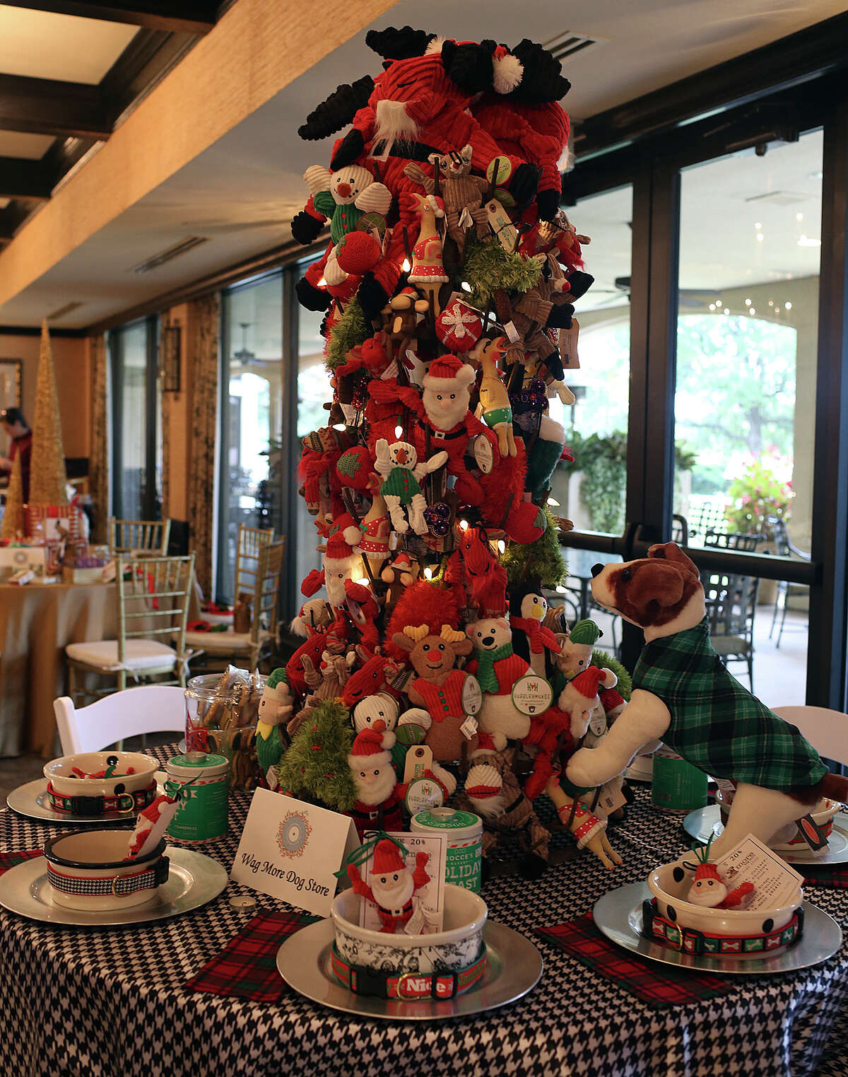 Tablescaping brings artistry to home entertaining