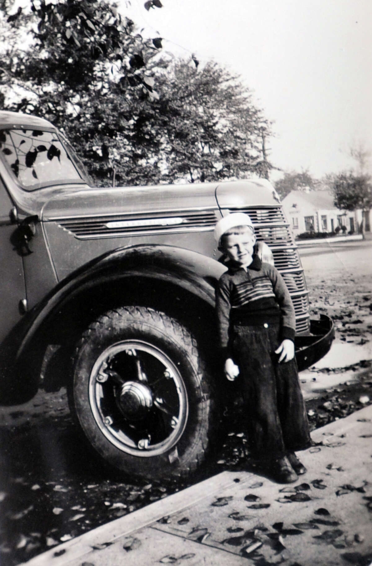 #ThrowbackThursday: A shopping trip through stores of Connecticut's past