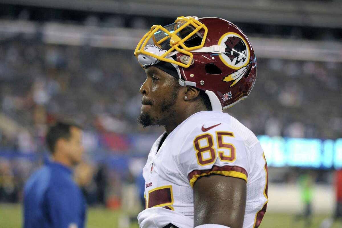 Seattle Seahawks bring back TE Anthony McCoy, add S Akeem Davis