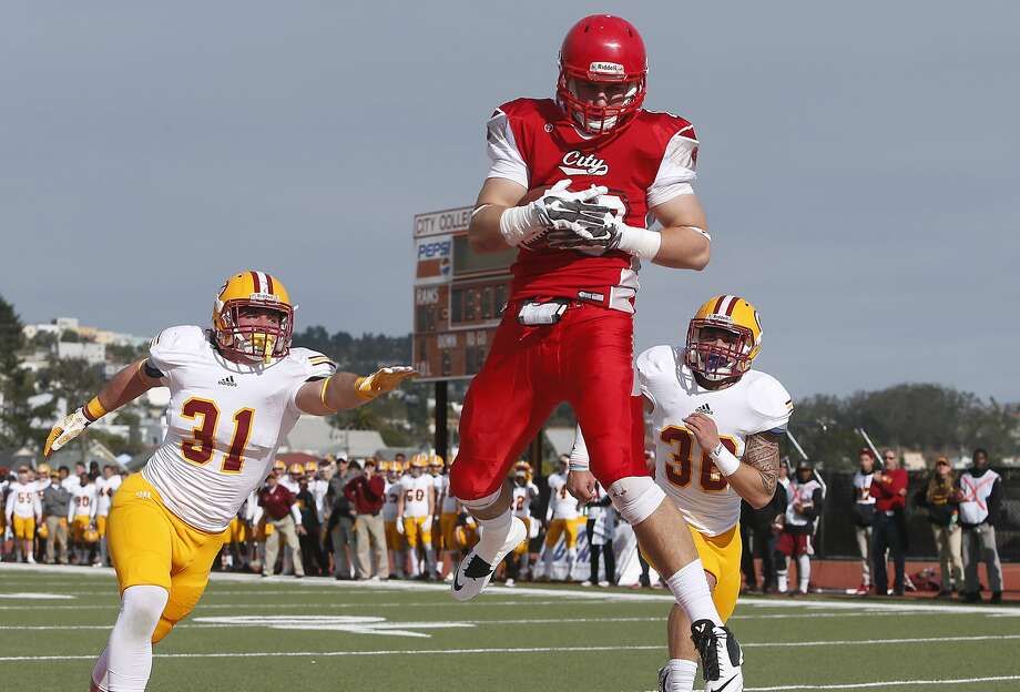CCSF beats Saddleback for junior college state football title - SFGate