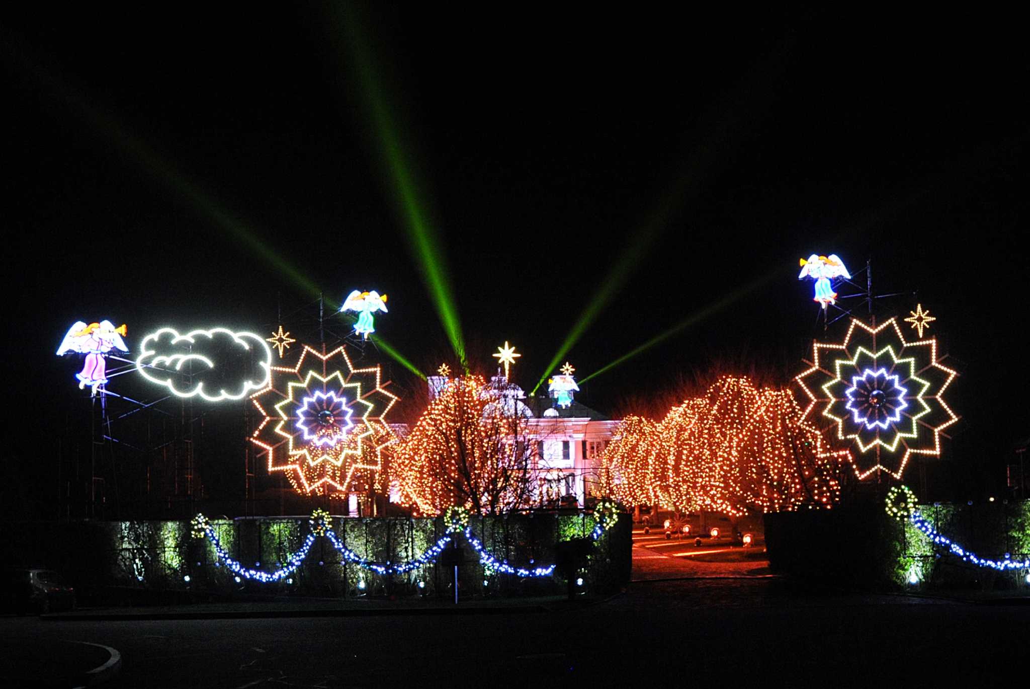 Holiday light show extravaganza