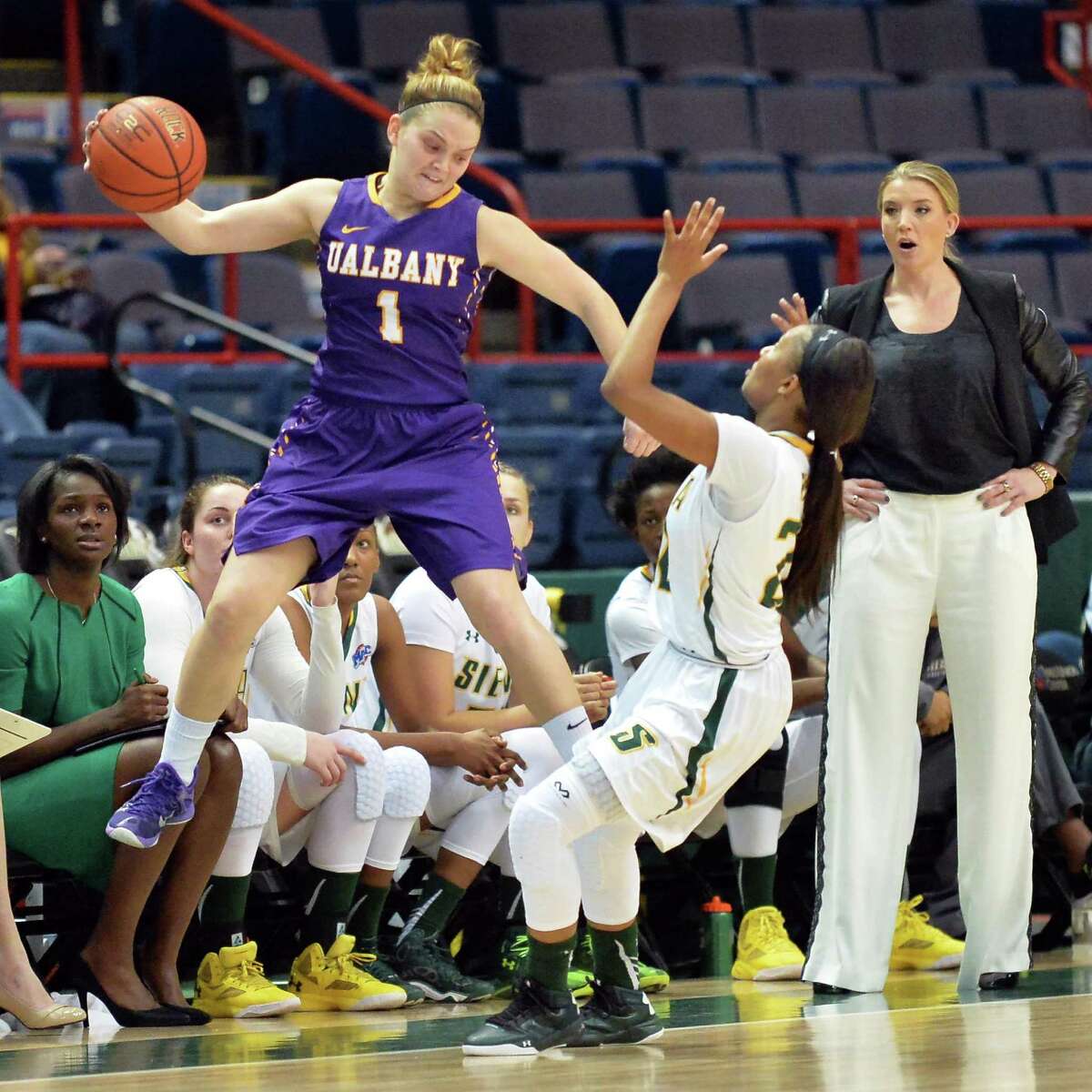 UAlbany women's basketball maintains mastery over Siena