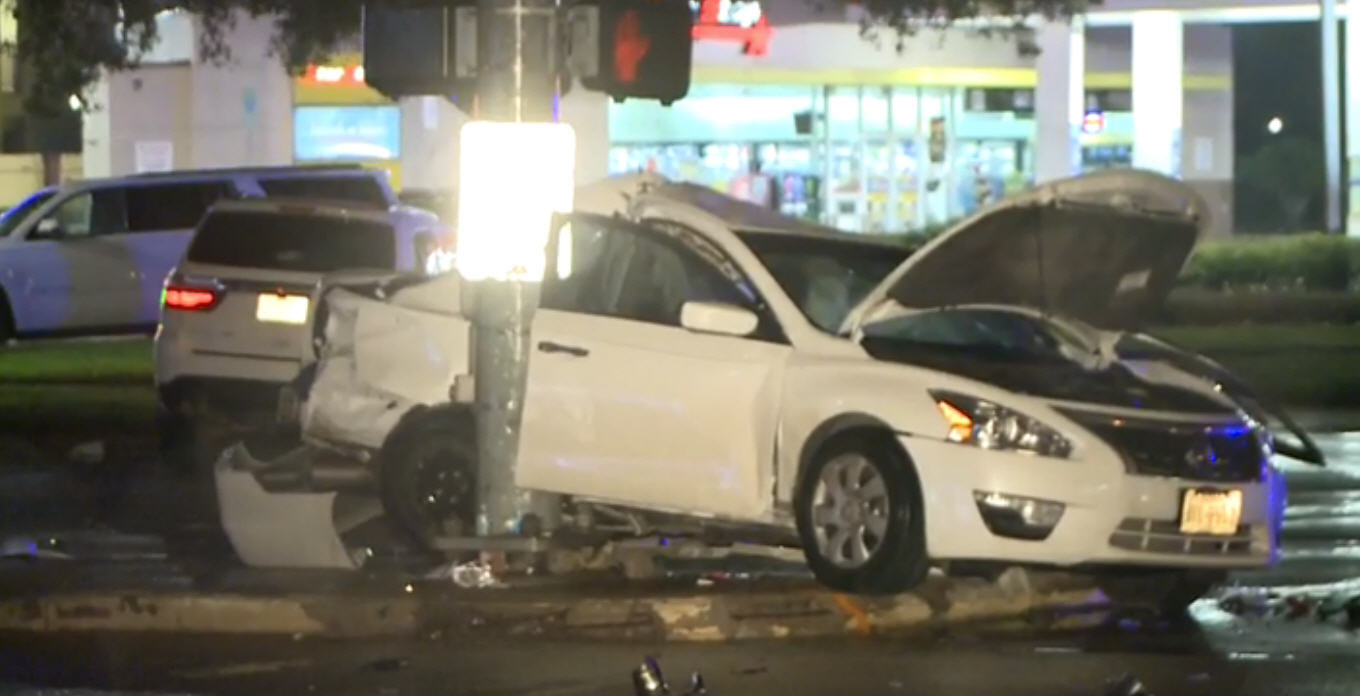 3 injured in drunk-driving crash