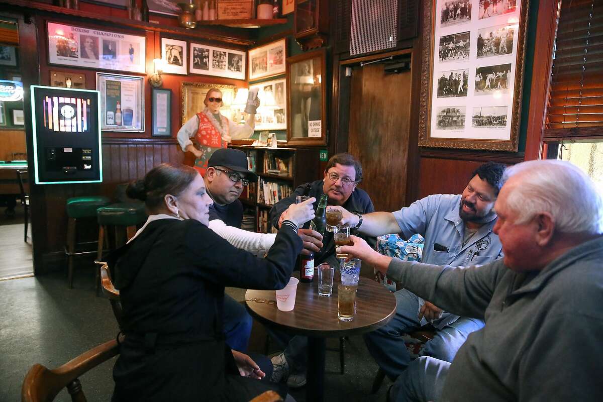 Molloy’s Tavern: Irish bar regulars raise a pint in Colma