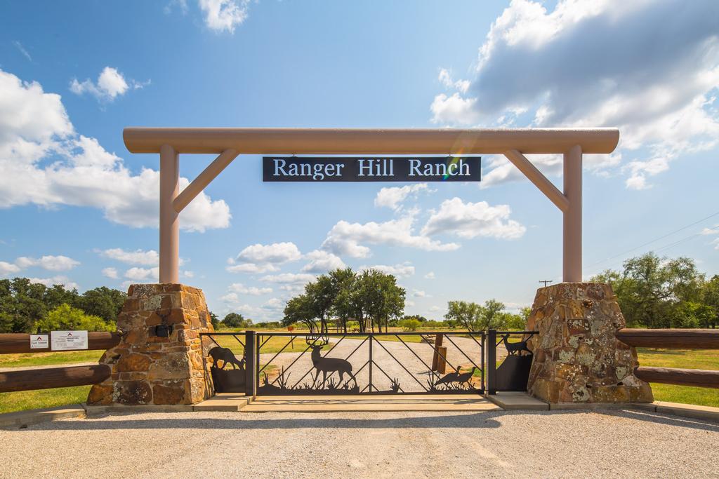 Luxury log cabin and 757-acre Texas ranch listed at $5M