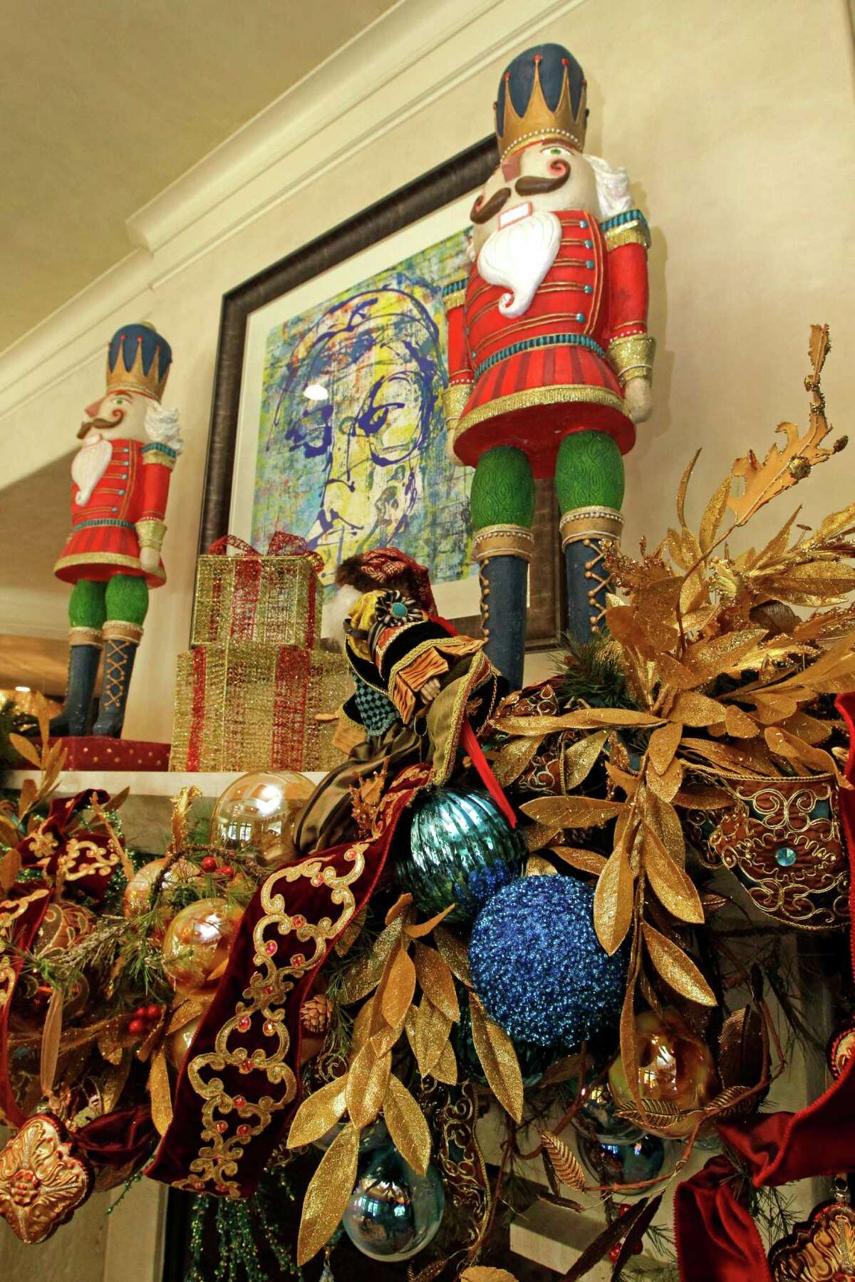 A Woodlands couple goes all-out for the holidays