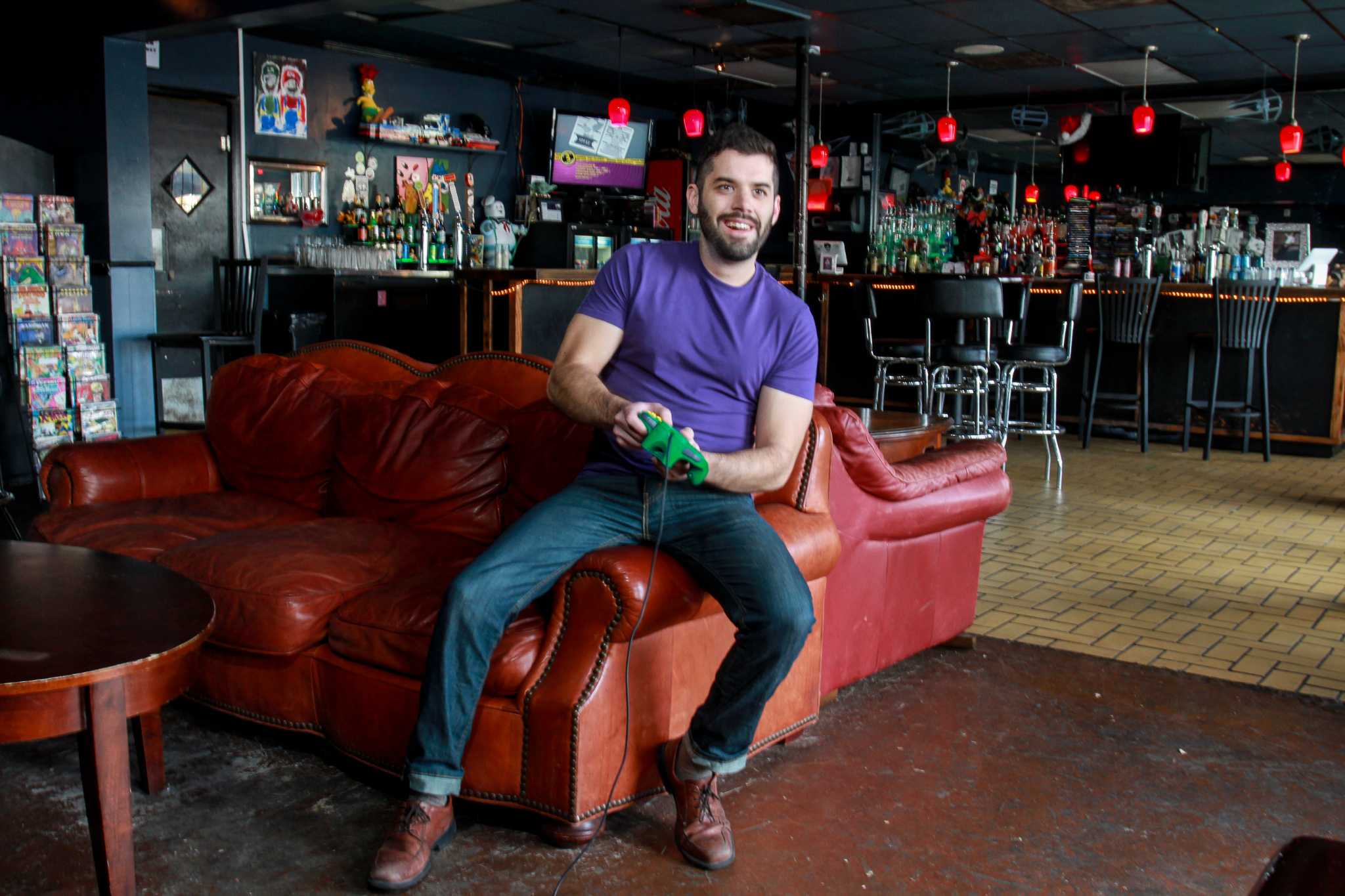 Houston's Neil's Bahr to relocate in response to TxDOT's I-45 project