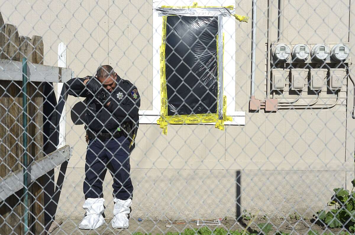 2 children found dead in Redding locker; Quincy pair suspected