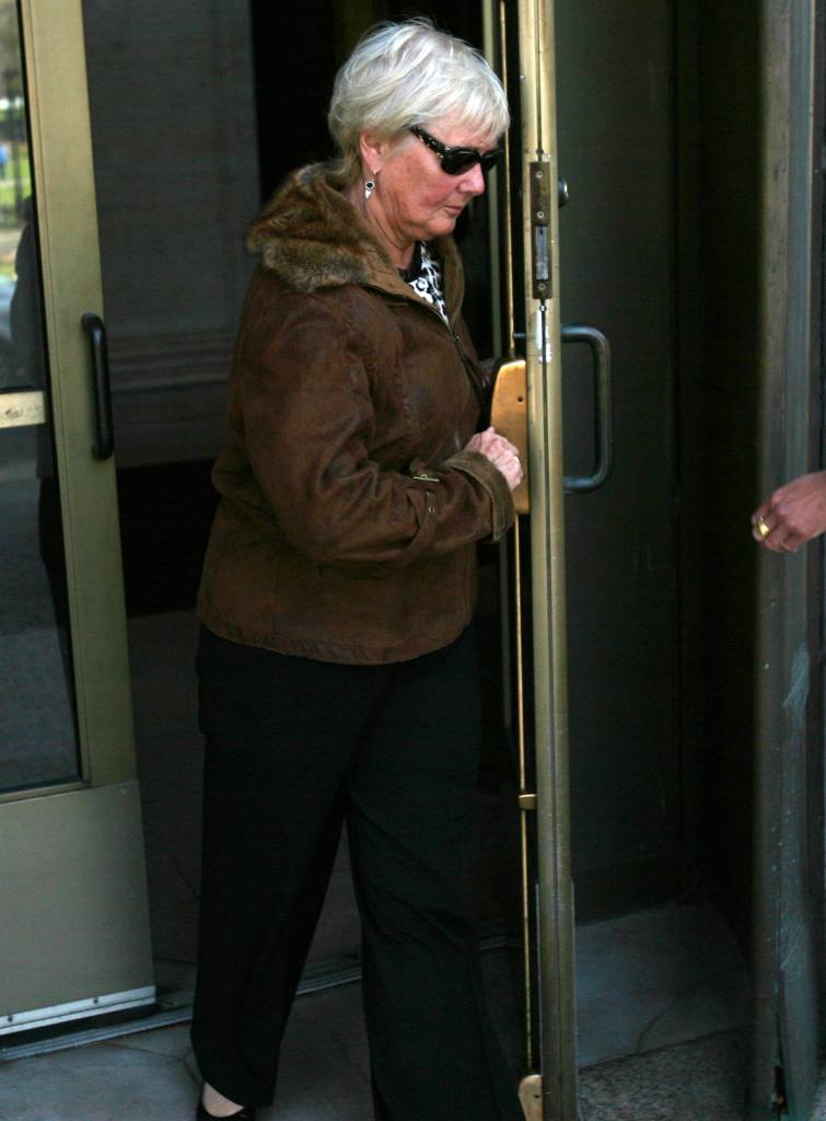 Judge agrees to delay start of Perlitz trial