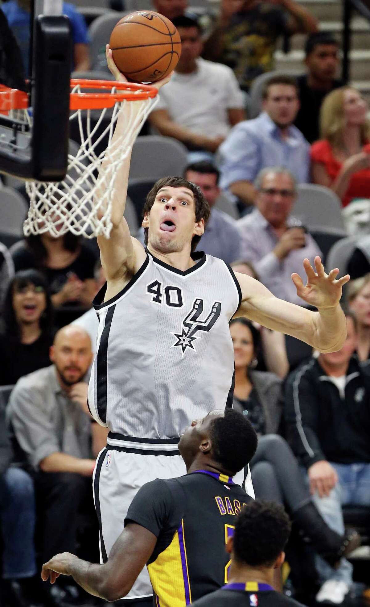 Boban Marjanovic dunks on Wizards, then dunks on fashion with ...