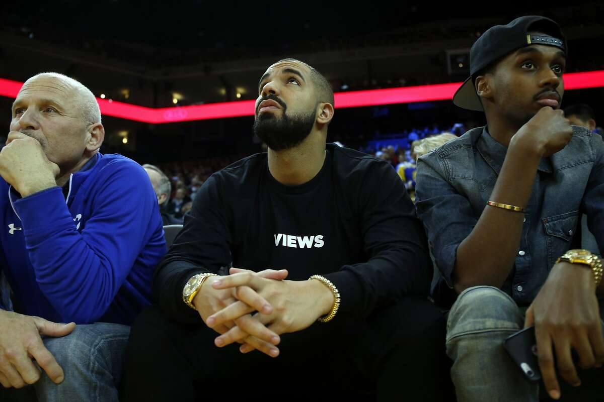 Drake got In-N-Out in Alameda with Steph and Ayesha Curry last night