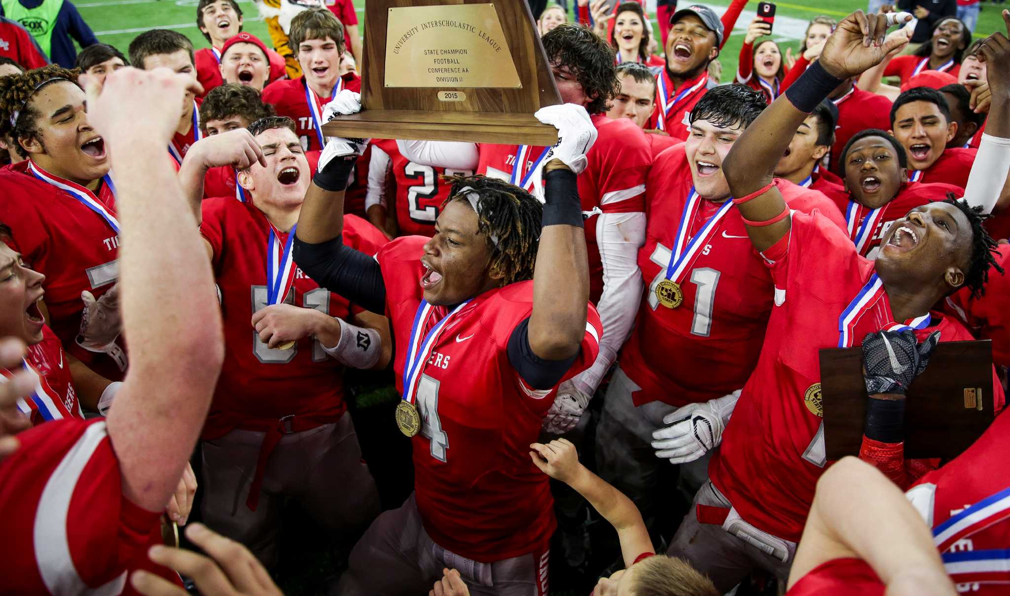 Bremond claims second straight state title with win over Albany
