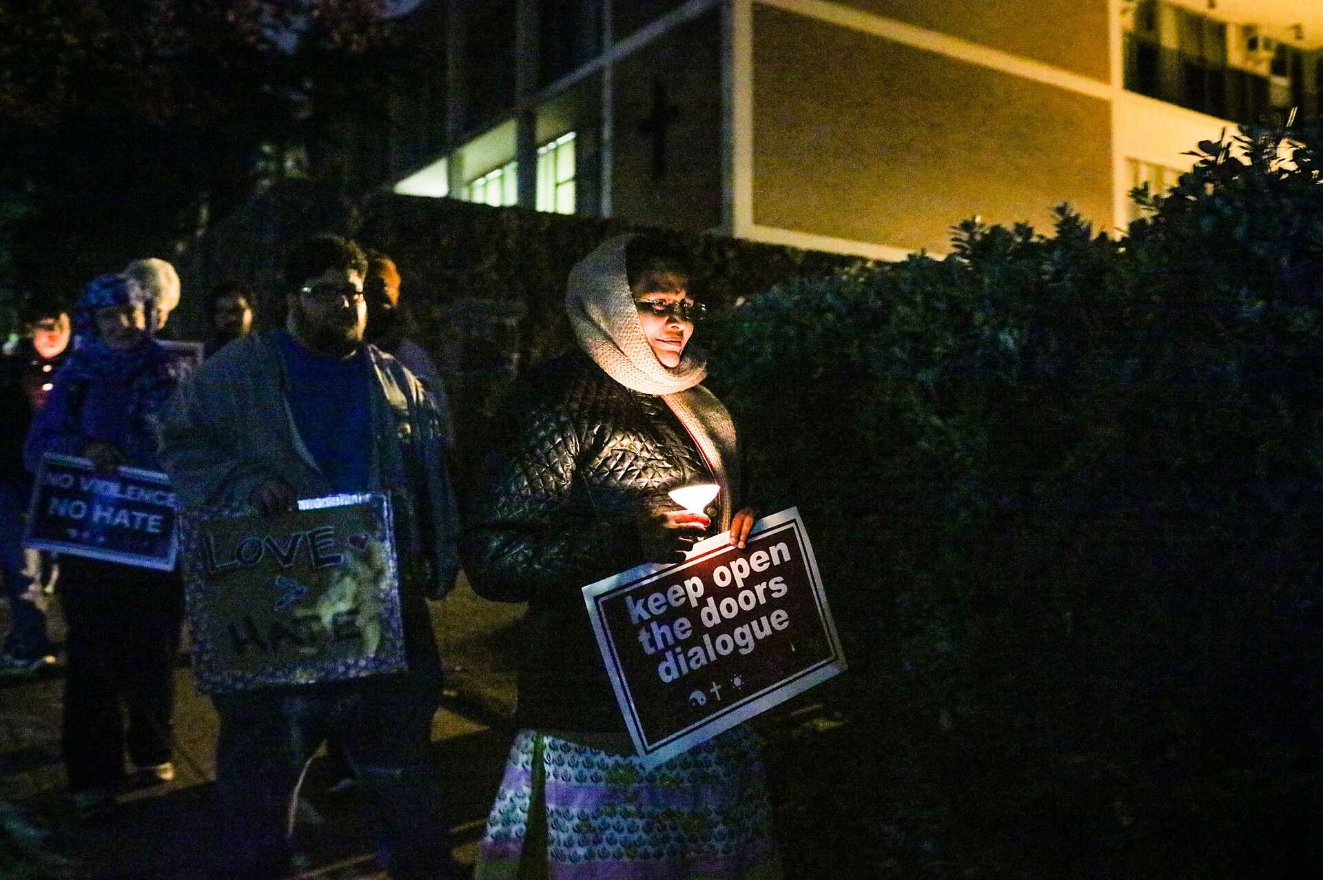 Bay Area Muslims, facing backlash, try reaching out
