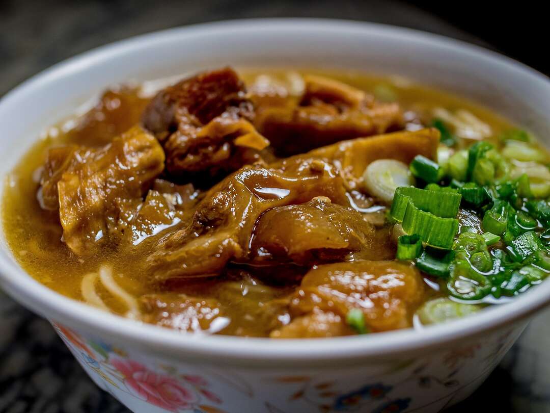 Resurrected, improved Sam Wo serves Chinatown again