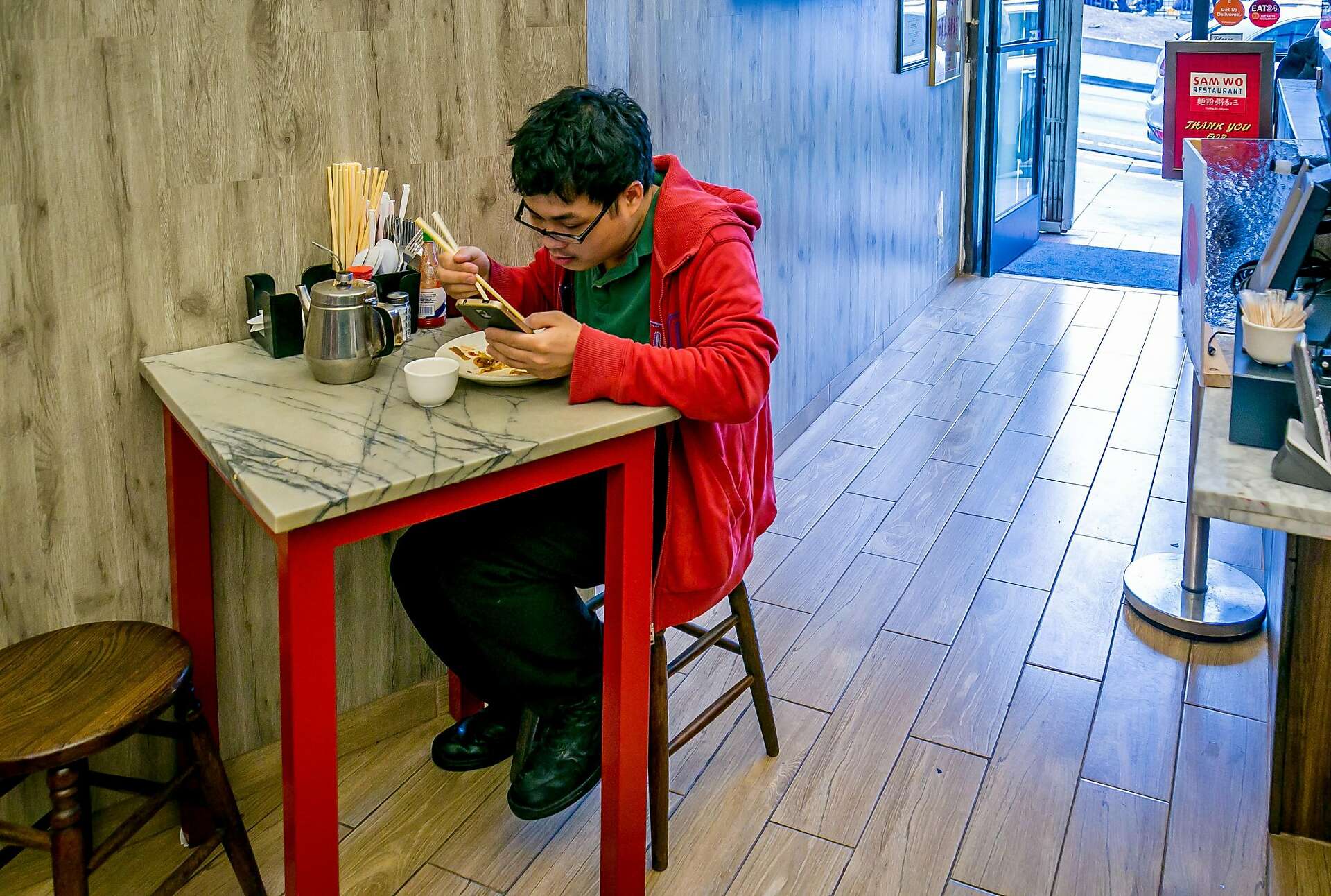 Resurrected, improved Sam Wo serves Chinatown again