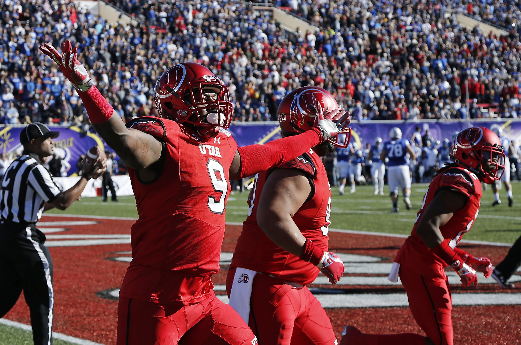 Utah beats BYU in Las Vegas Bowl
