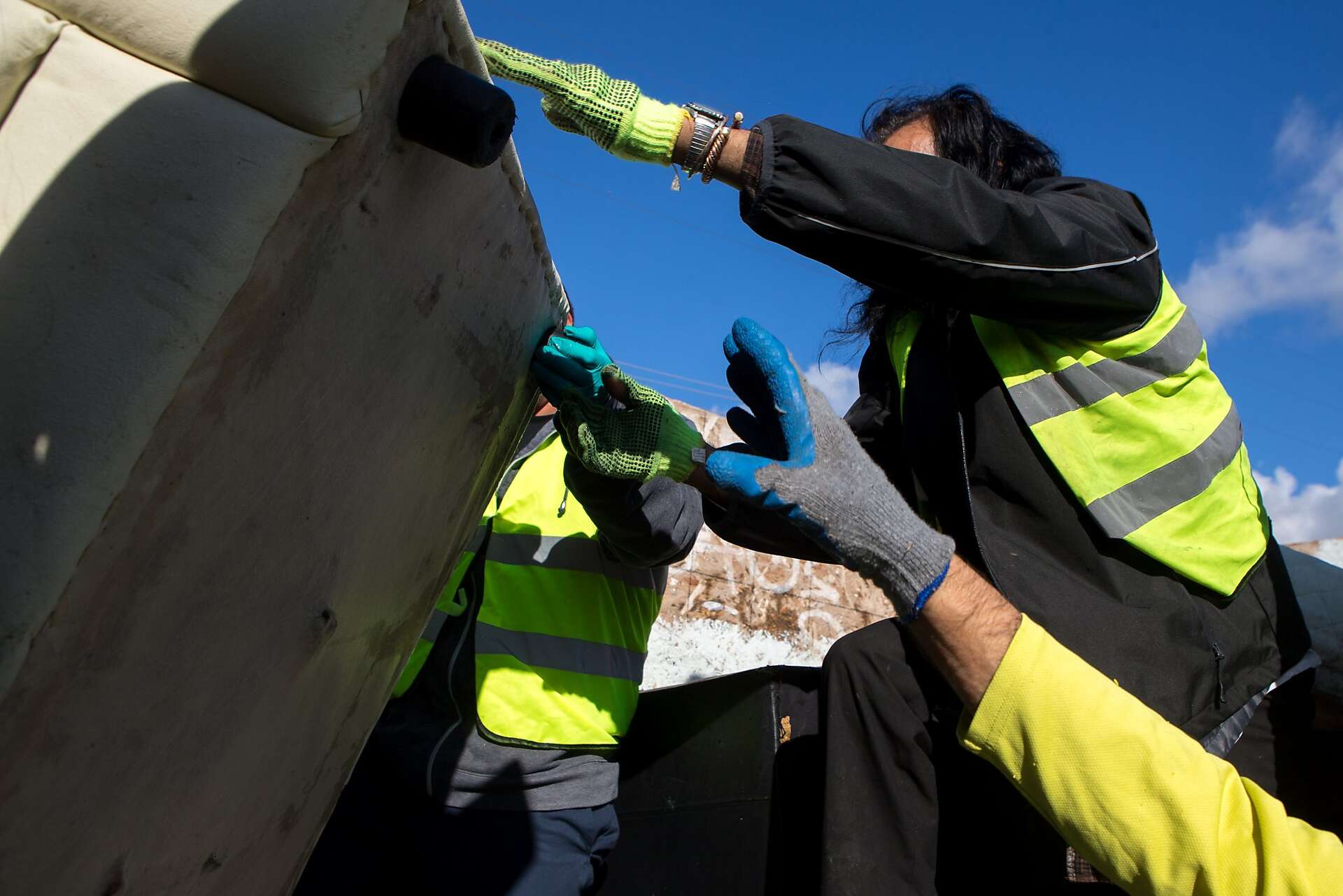 Mattresses a major blight as Oakland struggles to combat dumping
