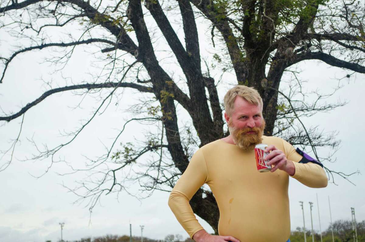 mySpy: Chug and run Beer Mile draws a thirsty crowd