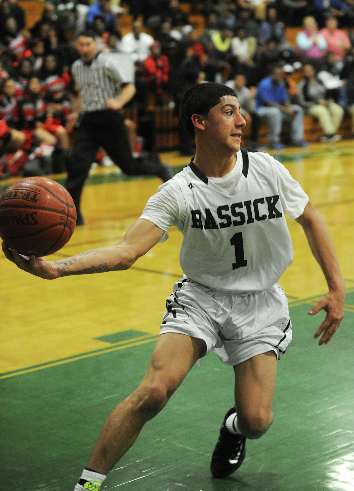 Bassick boys overwhelm Central
