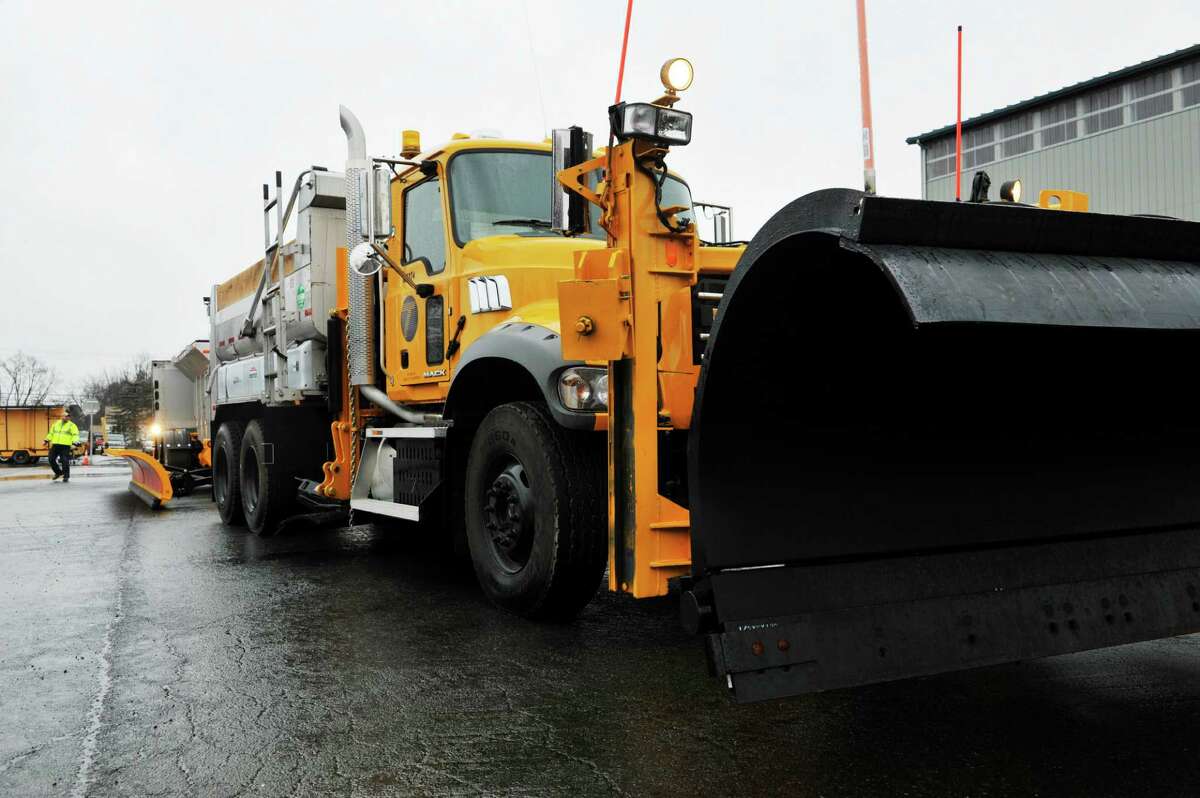 New York state DOT unveils larger snow plows
