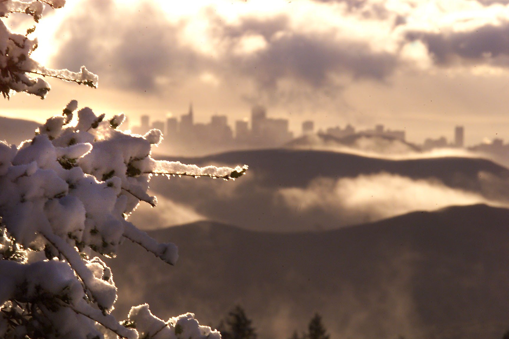 White Christmas? Bay Area peaks to get a rare dusting of low snow by ...