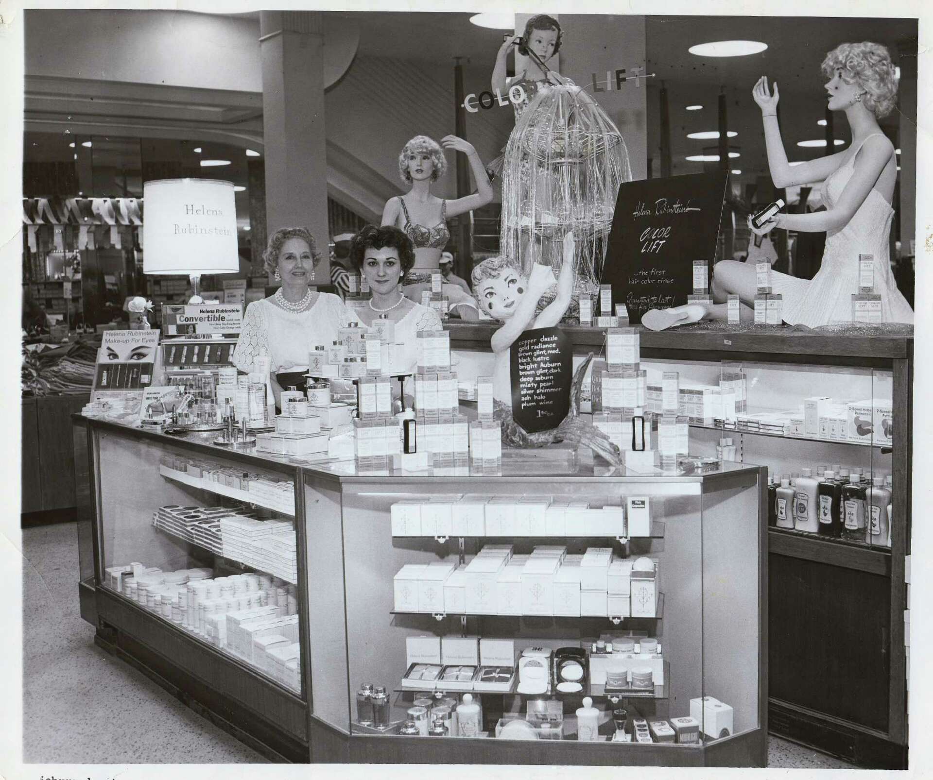 A look back at the legendary department store Joske's of Texas
