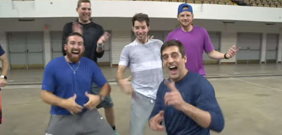Crazy Aaron Rodgers and Chris Paul trick-shot video