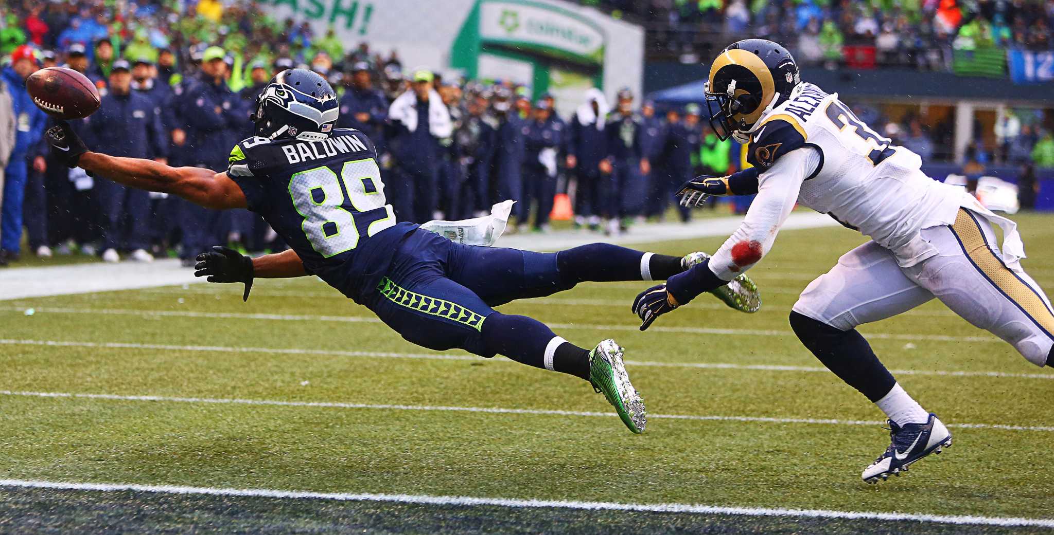 Game photos: Rams at Seahawks