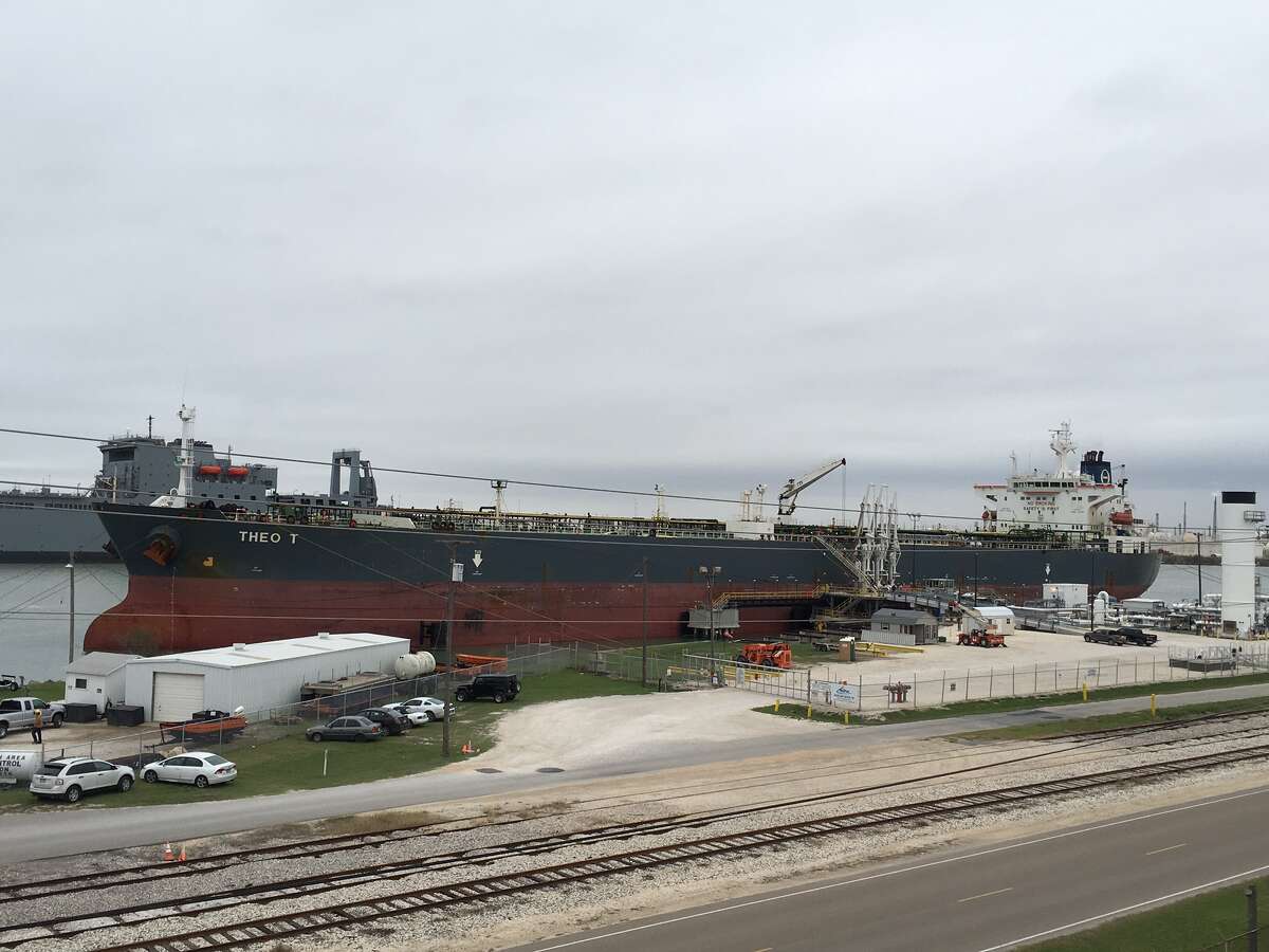 Eagle Ford crude being loaded for export