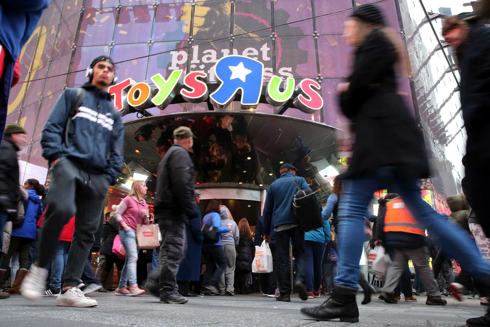 Toys R Us closes flagship store: Ferris wheel, T-Rex and all
