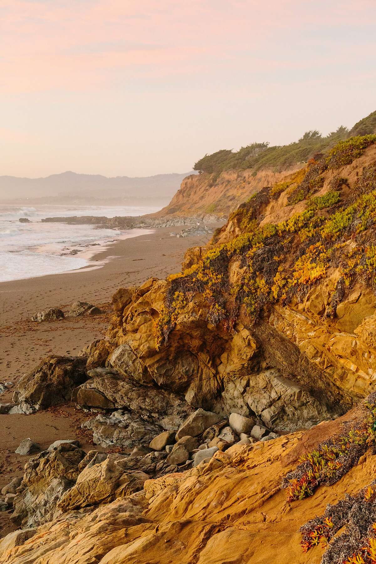 Cambria: A taste of coastal town’s charm