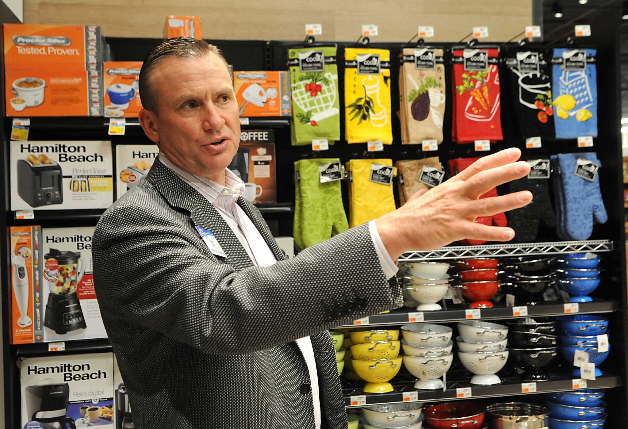 Price Chopper CEO to appeal to customers in safety message TV ads