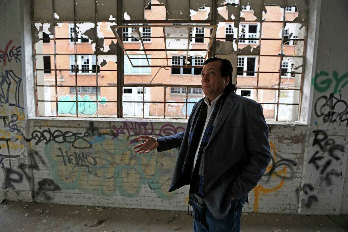 Imagine a vacant East End furniture building as lofts