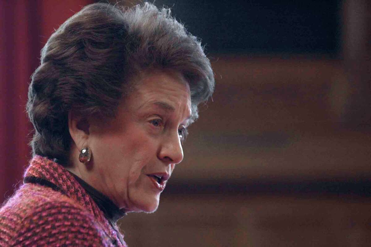 Judge Kaye recalled as 'a singular force'