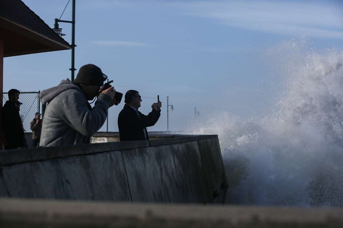 Bay Area high-surf warning issued as waves topped 25 feet