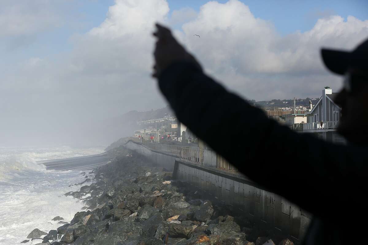 Bay Area high-surf warning issued as waves topped 25 feet