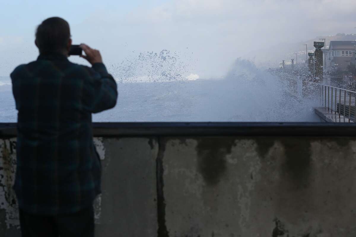 Bay Area high-surf warning issued as waves topped 25 feet