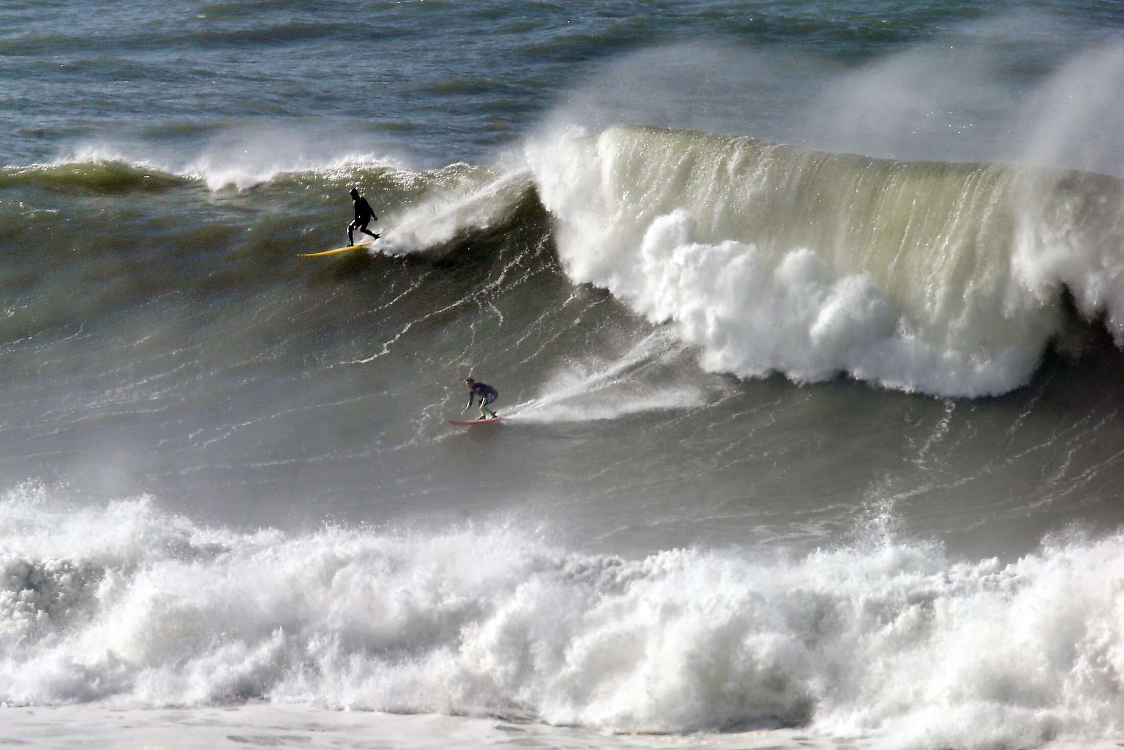 Monster 50-foot waves hit Northern California, professional surfers ...