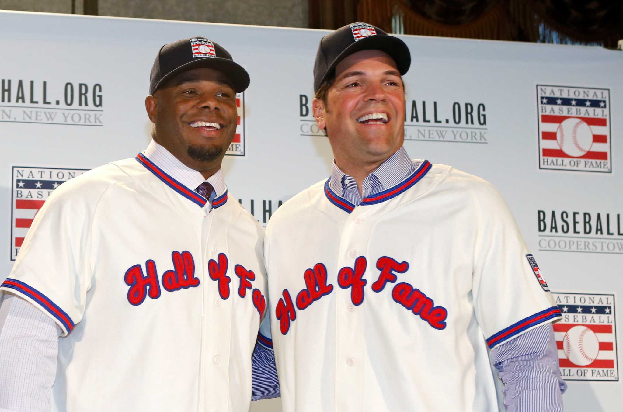 As new Hall of Famers, Griffey and Piazza recall dear old dads