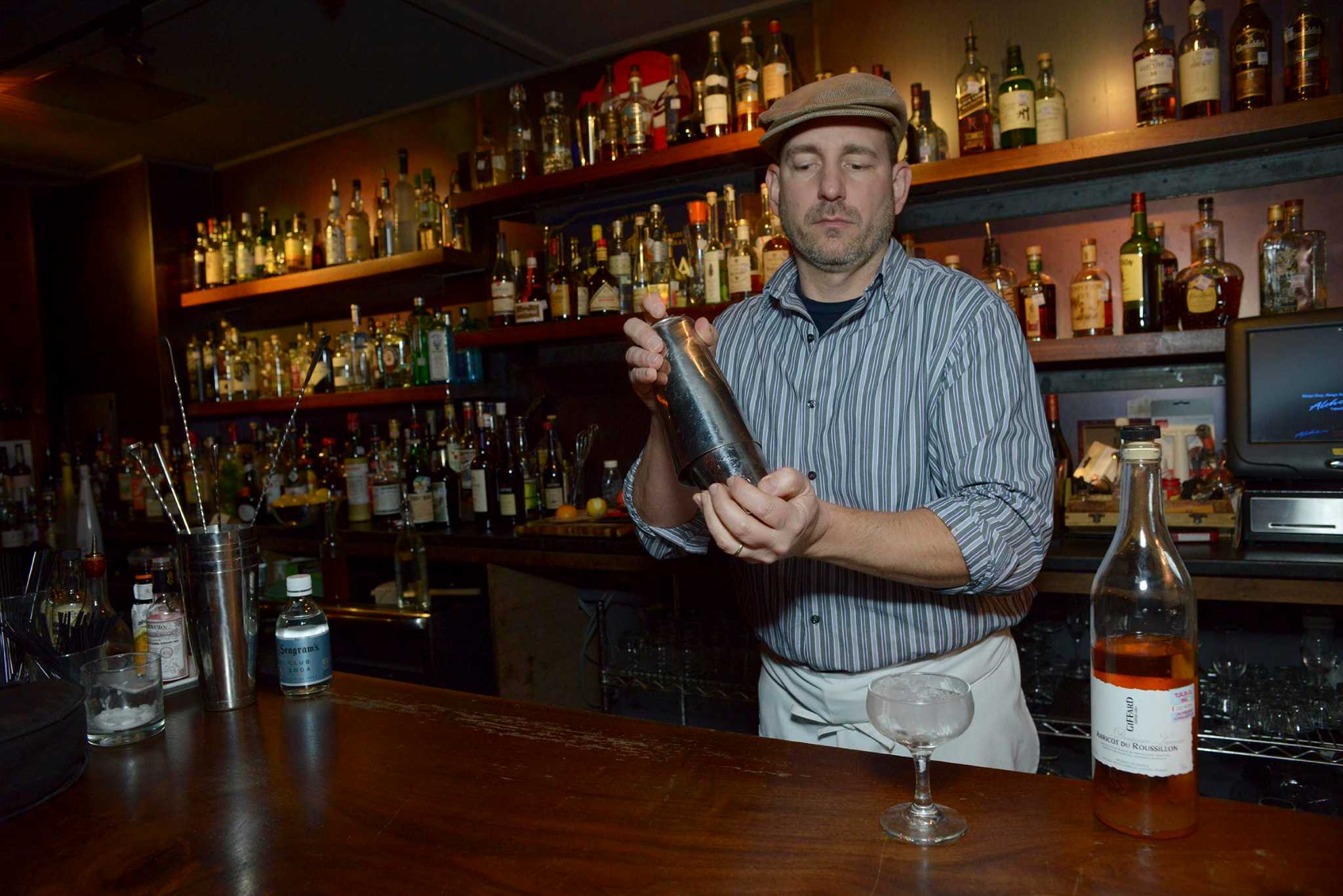 ‘Cocktail renaissance’ takes larger portion of Texas drinking money