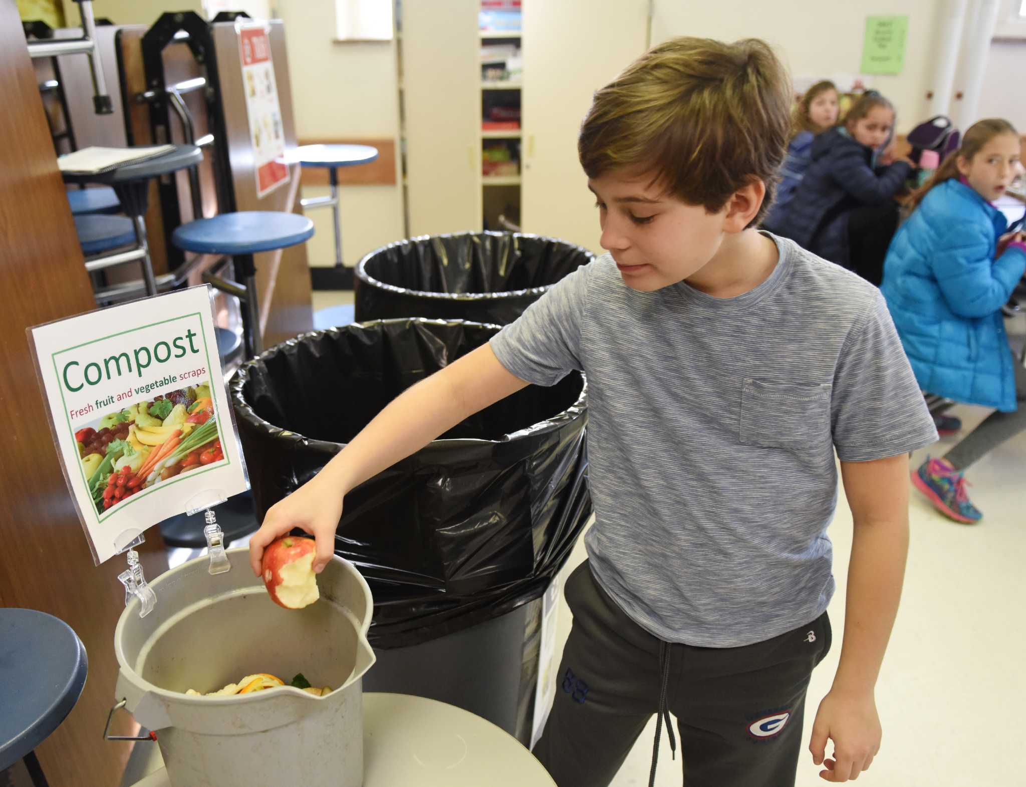 Students dig new composting project