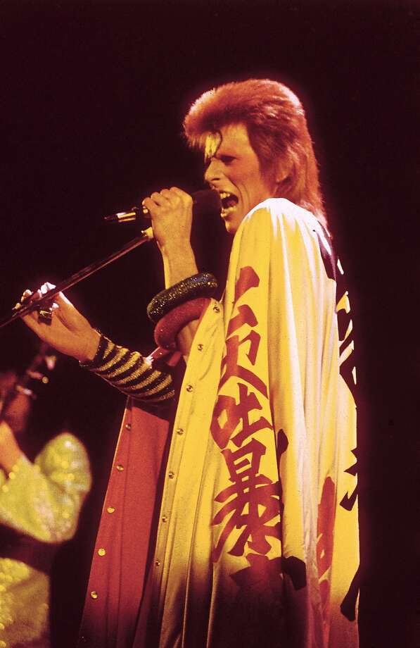 Bowie’s fashion sense empowered individuality - SFGate