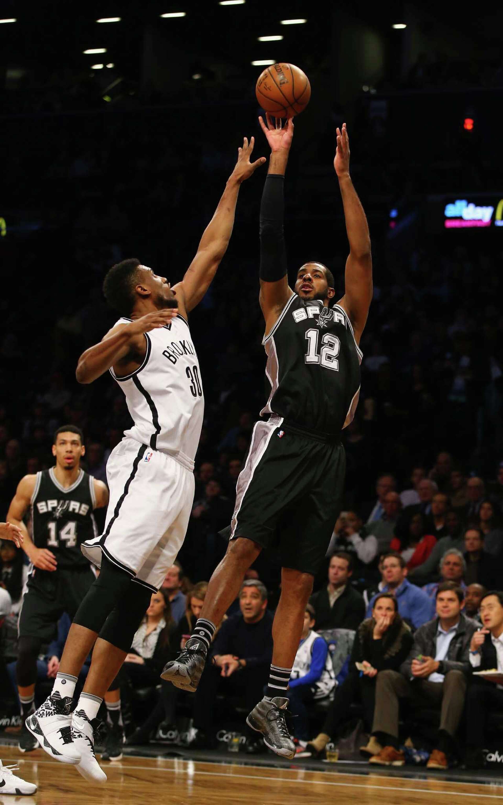 Spurs extend winning streak to season-best 8 games with rout of Nets