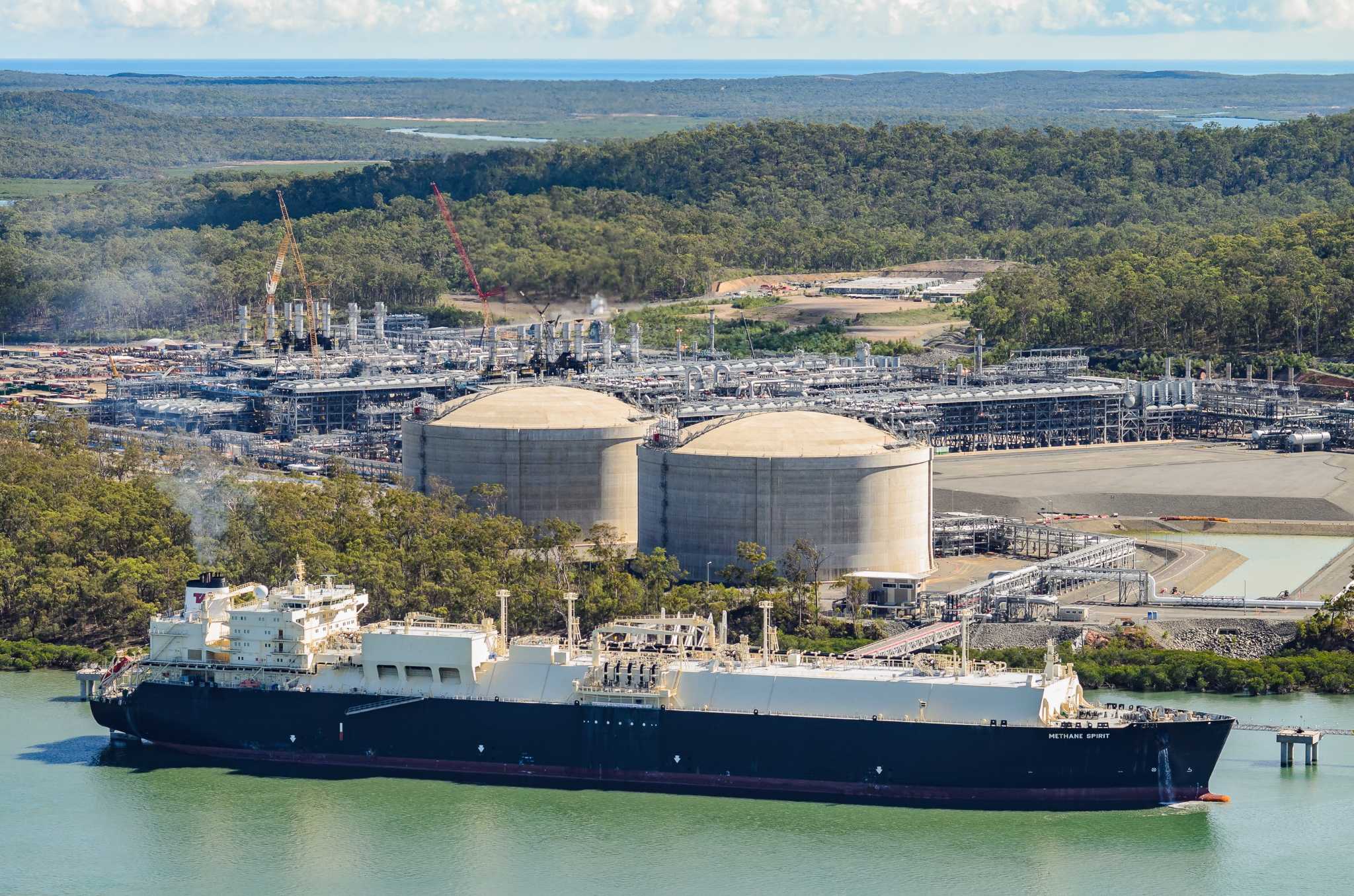 ConocoPhillips and partners ship first LNG from Australian terminal